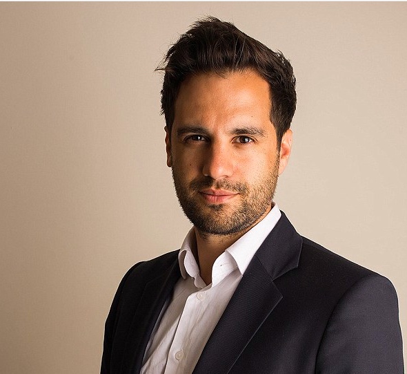 Father and Sons Have Registered the Royal Family for Generations