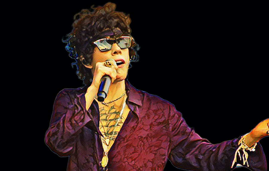 A chat with LP, about music, nicknames, and love songs